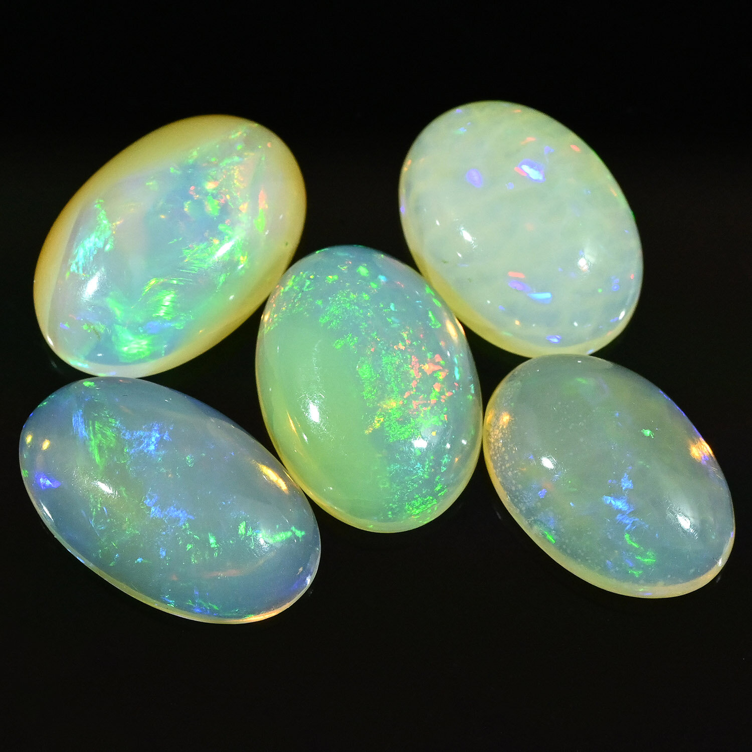 Кабошон из опала овал 9*13мм