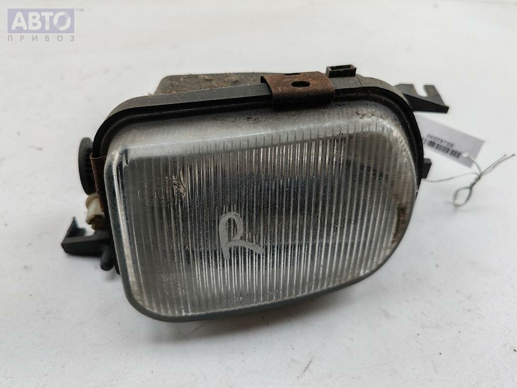 Фара противотуманная правая Mercedes C-Class W203 (2000-2006)