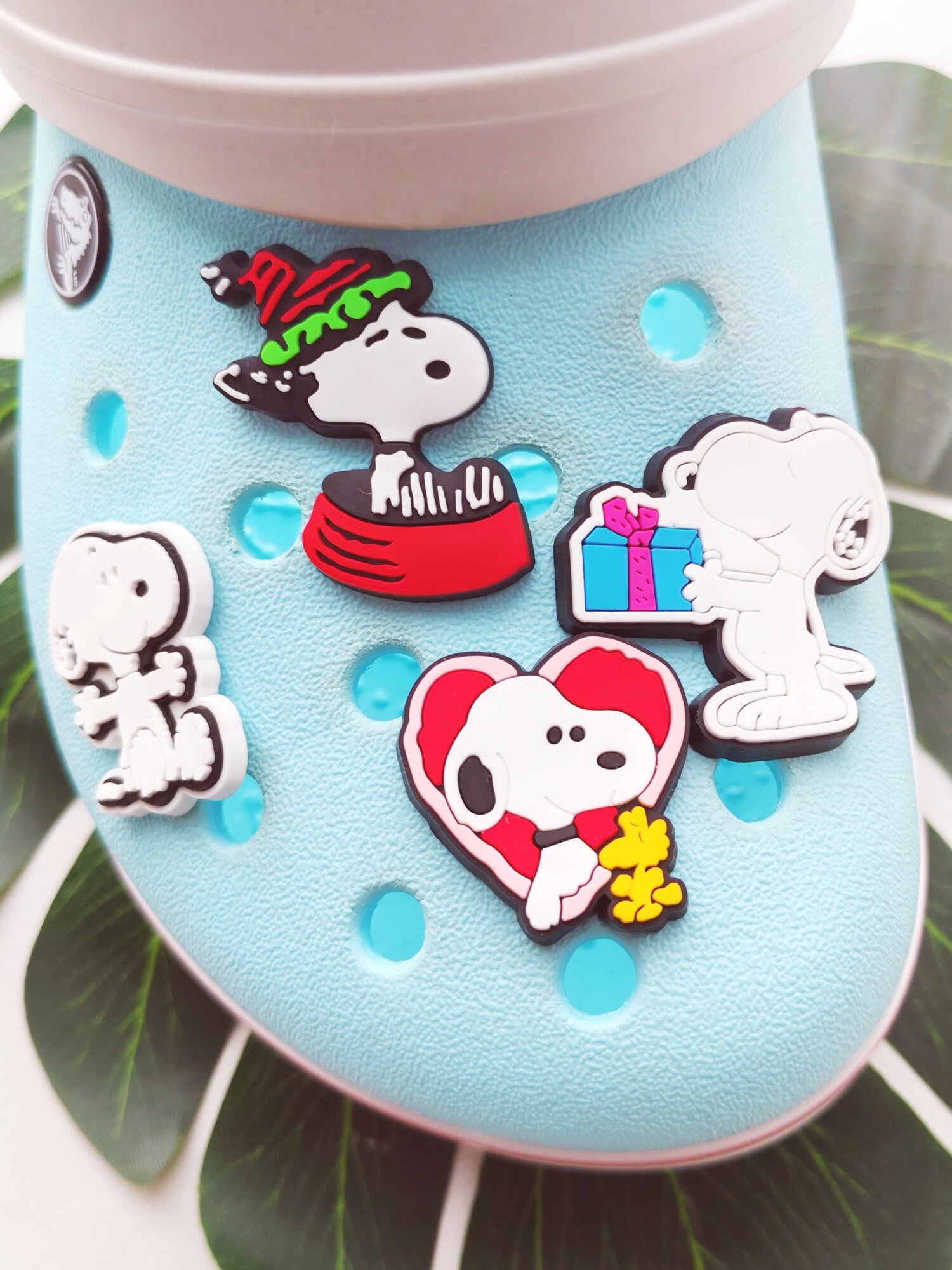 Джибитс Снупи на crocs детские мультяшки