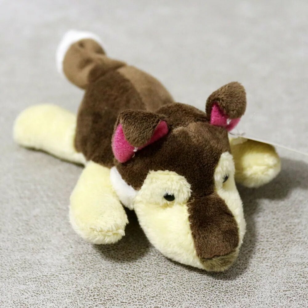 Мягкие магнитики на холодильник "Джунглевые животные" - реалистичные плюшевые медведь, слон и коричневый пес.