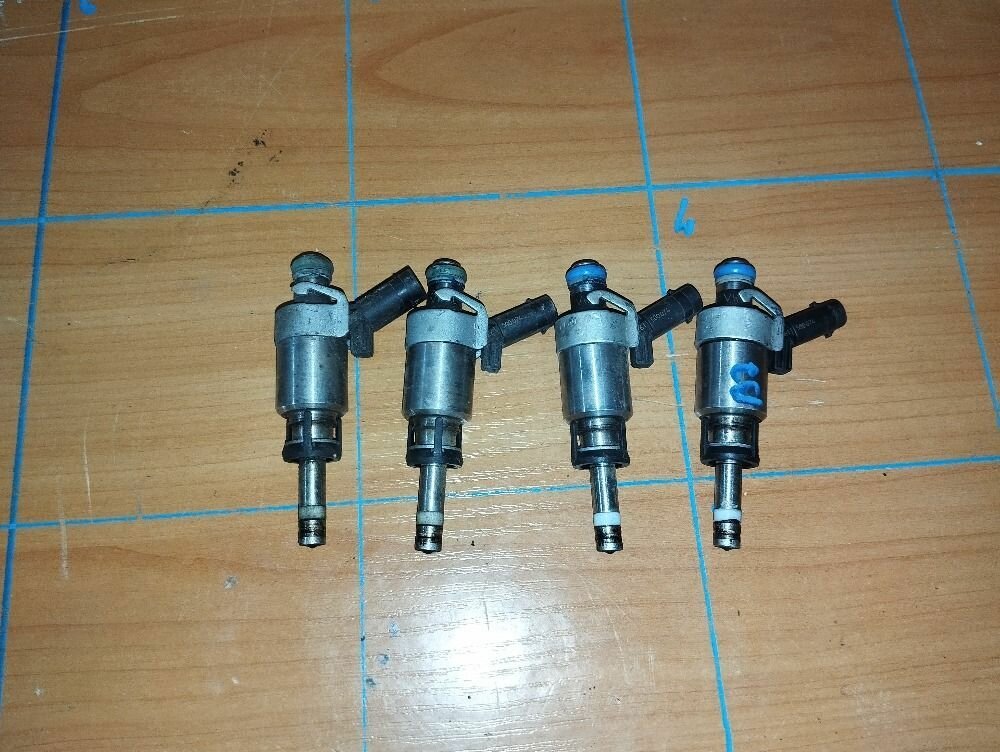 Форсунка топливная Фольксваген Пассат Б7 1.8T CDAB Б/У с пробегом