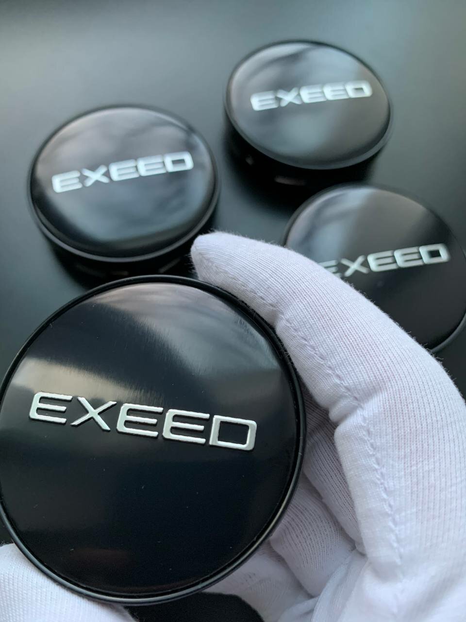 Ступичные заглушки на диски Exeed 60/56мм 4шт. Колпачки на диски Эксид 60мм черный