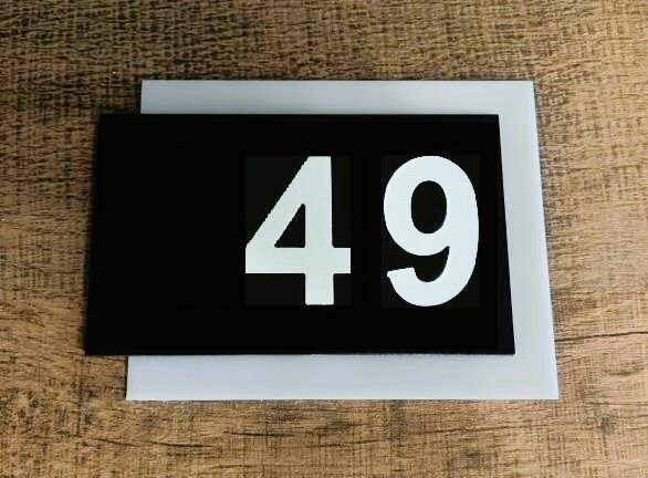 Цифры на дверь, табличка с номером черная 49