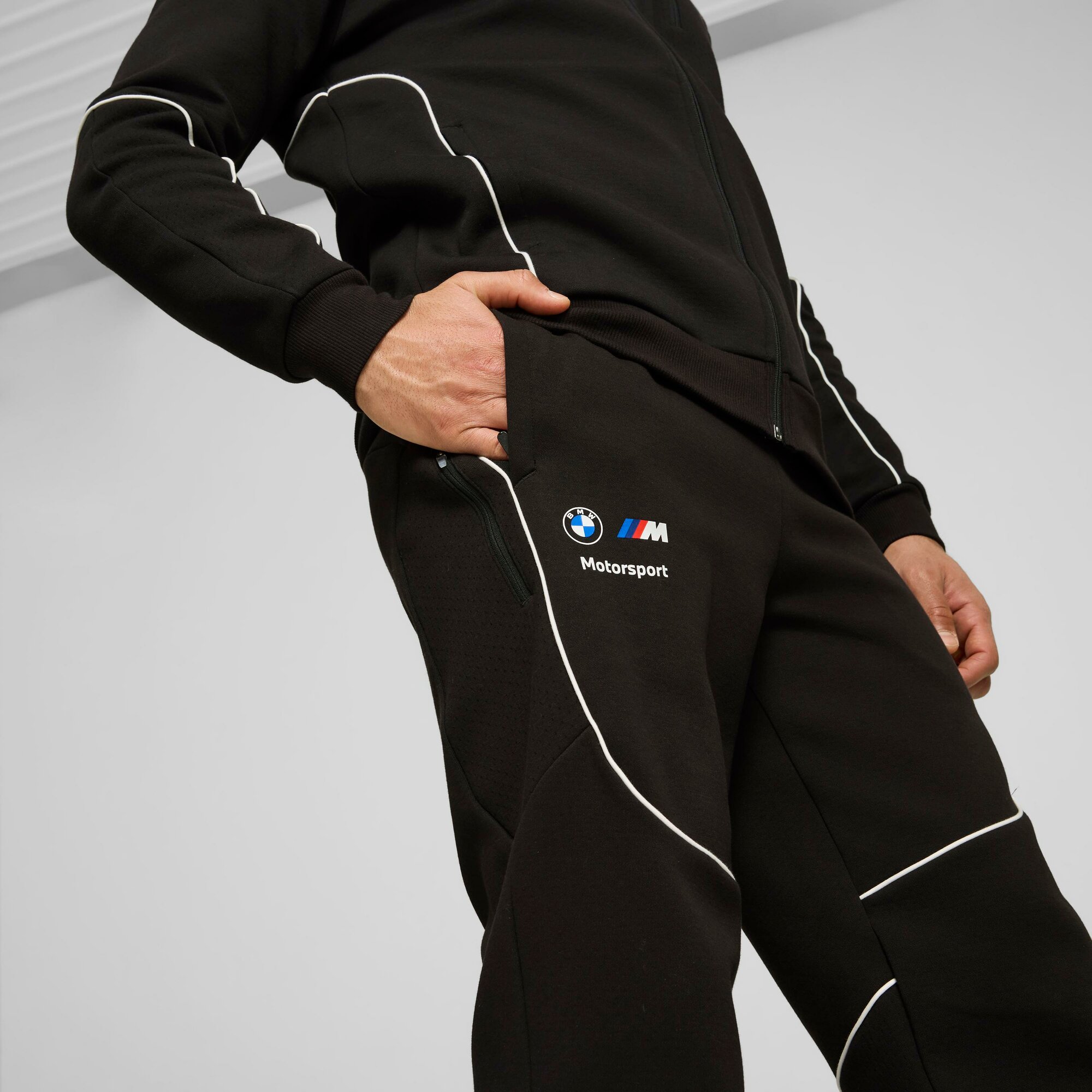 Брюки PUMA BMW MMS Sweat Pants, reg/cc, размер S, черный — фото 1