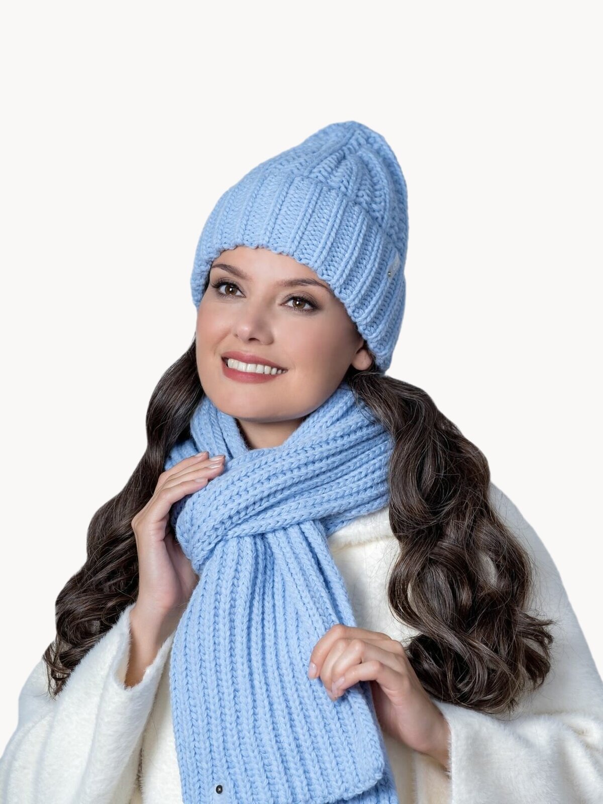 Шапка-бини для женщин