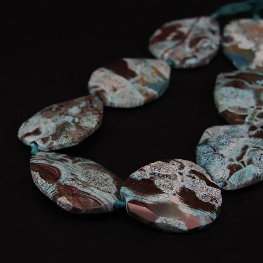 Бусины из синей океанической яшмы srbstsq