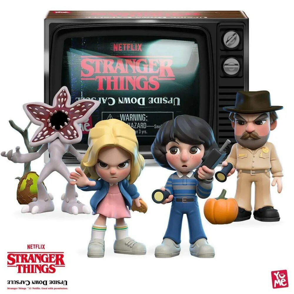 Набор "Очень Странные Дела" Stranger Things, коллекционные карточки, статуэтка и аксессуары