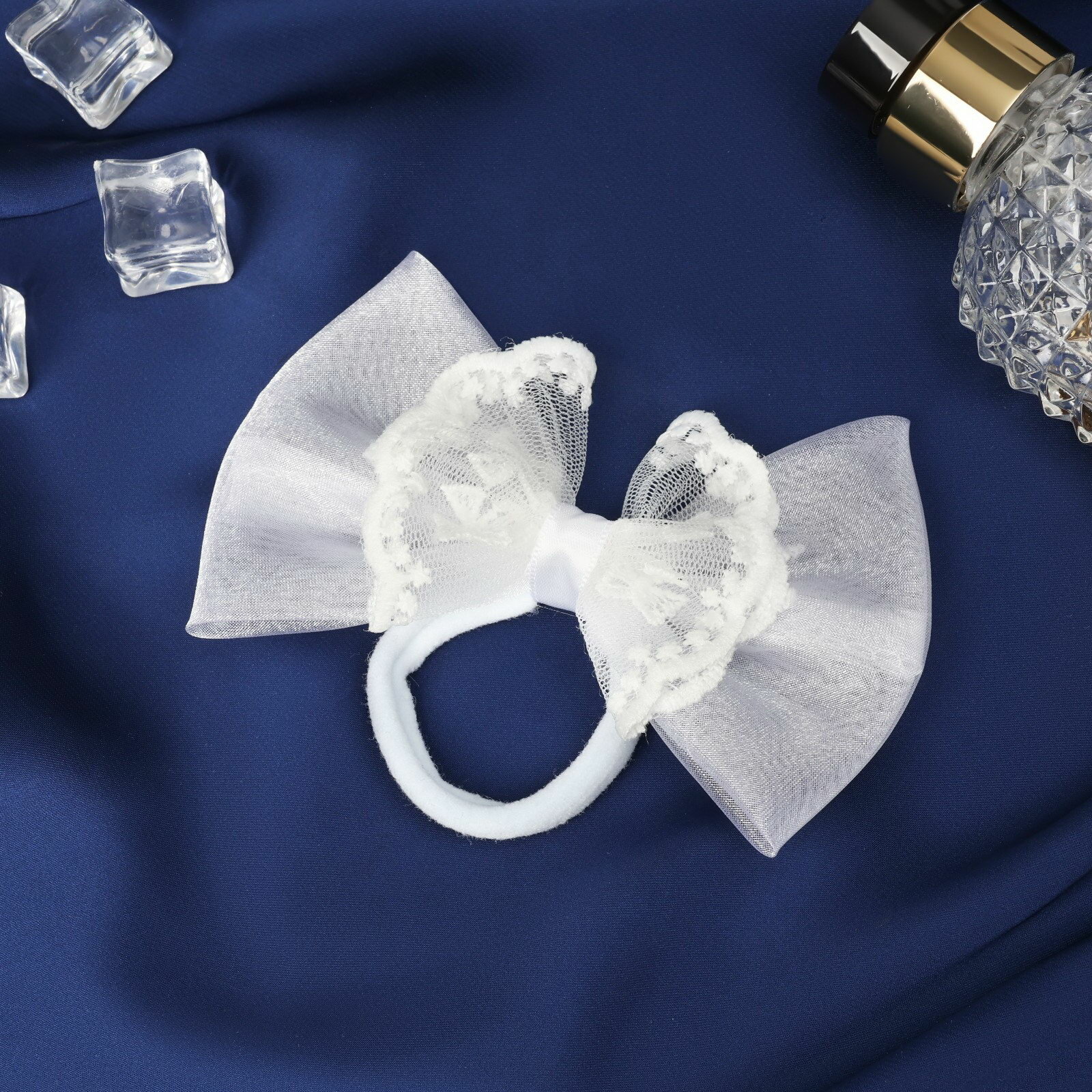 Бант для волос на резинке "Школьница", кружево, 9x6 см, белый, 6 шт.