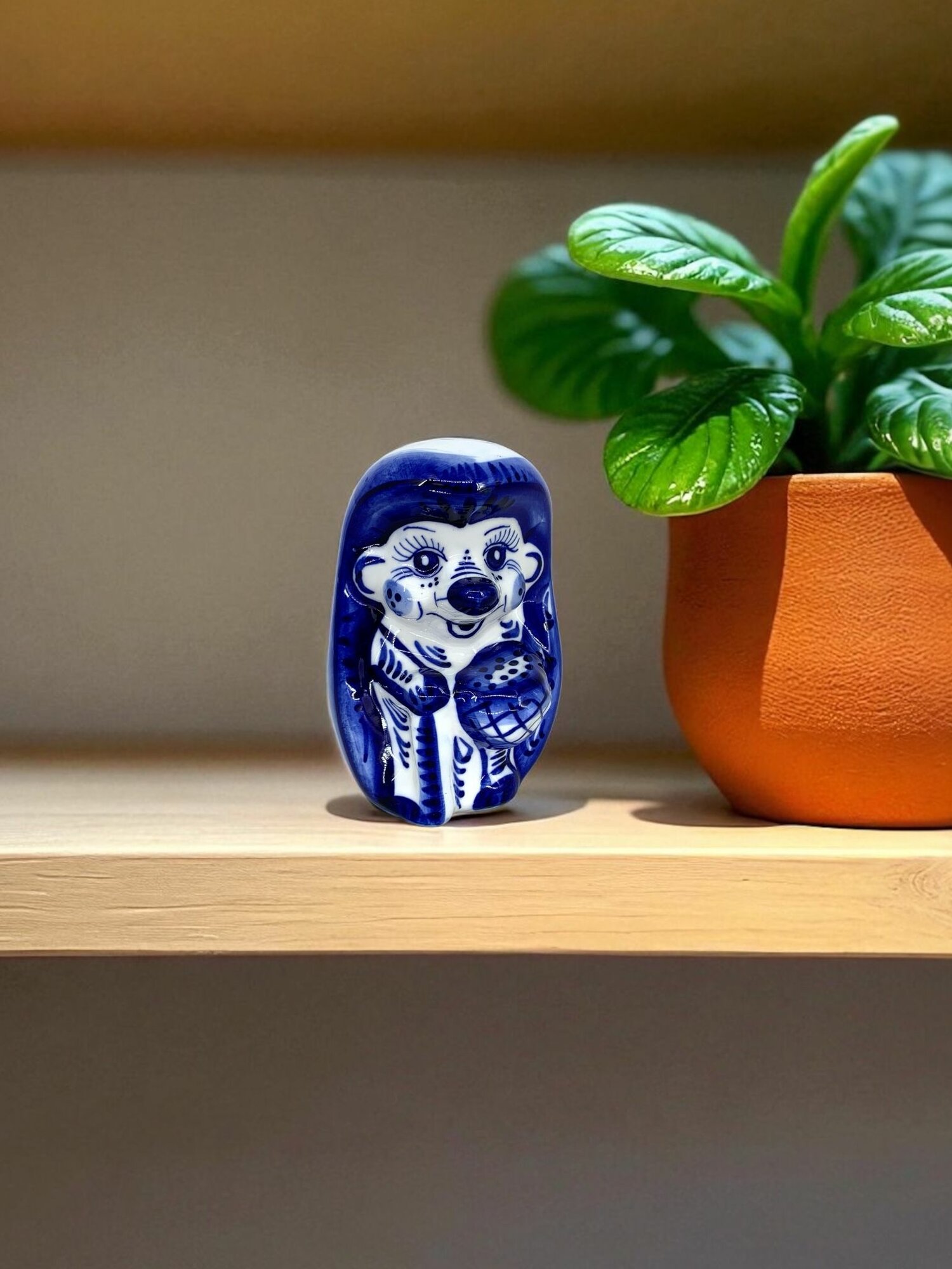 Статуэтка фарфоровая интерьерная "Ёжик" 10 см гжель фарфор ручная работа