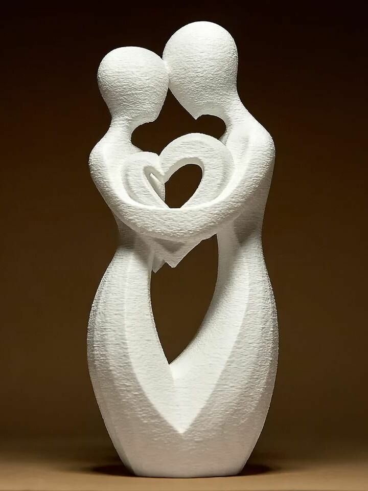 Статуэтка романтической пары