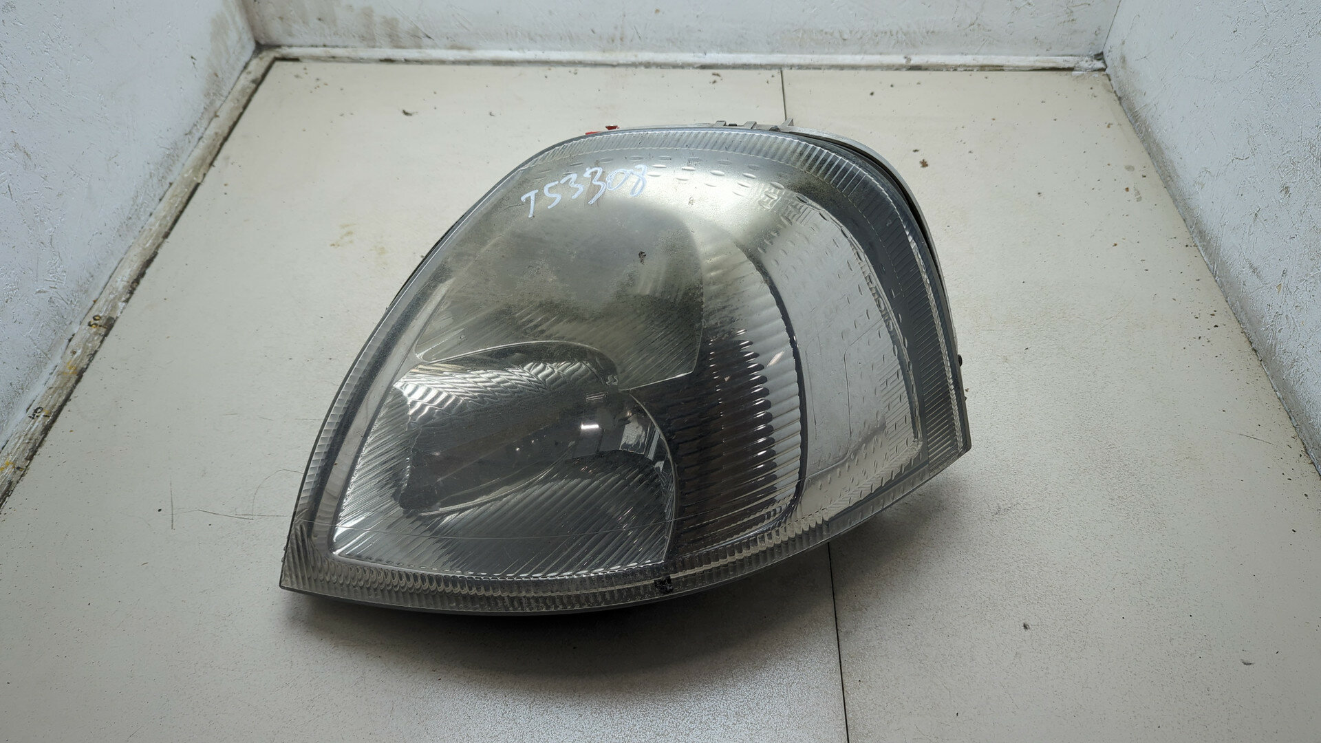 Фара (передняя) левая Renault Master Б/У