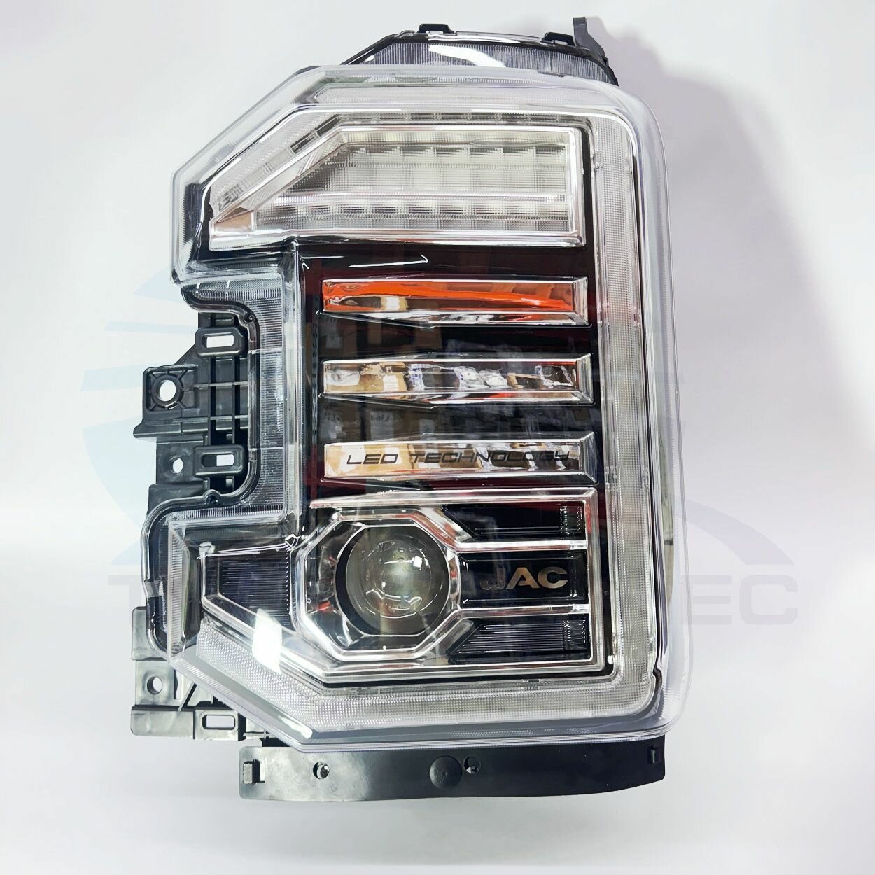 Фара передняя левая JAC N120 (Н/О) (4121100LE6AA)