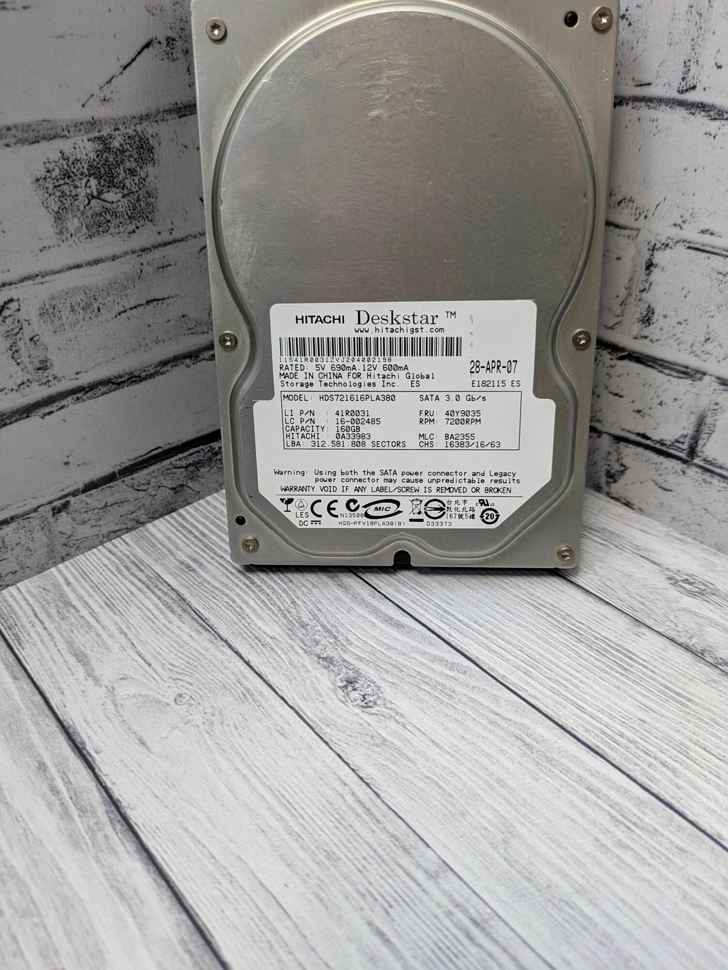 Жесткий диск для компьютера SATA 160GB Model : HDS721616PLA380 3.5'. Товар уцененный