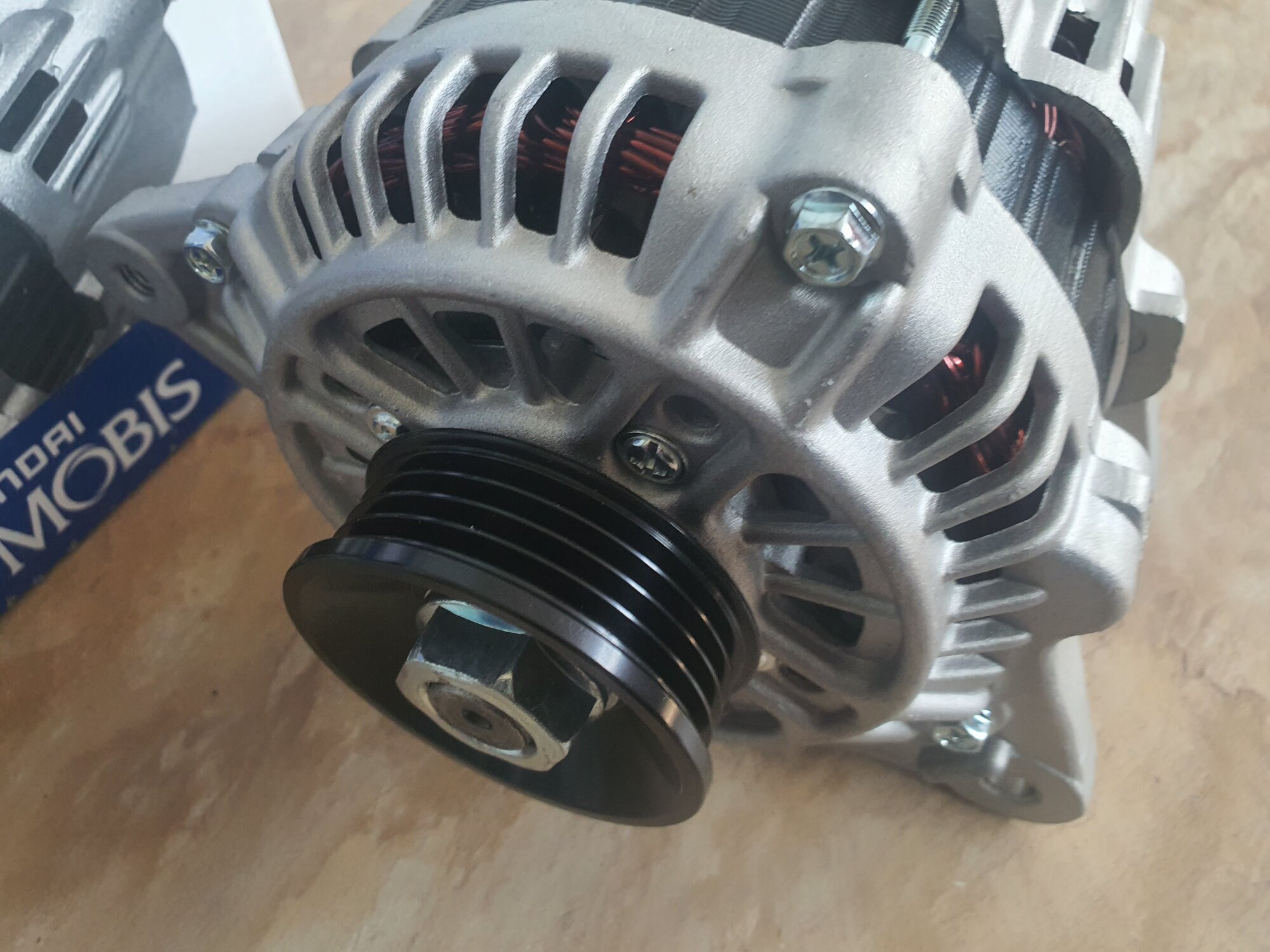 Генератор Всборе Hyundai Accent Elantra Tucson Sportage 80 Ампер.