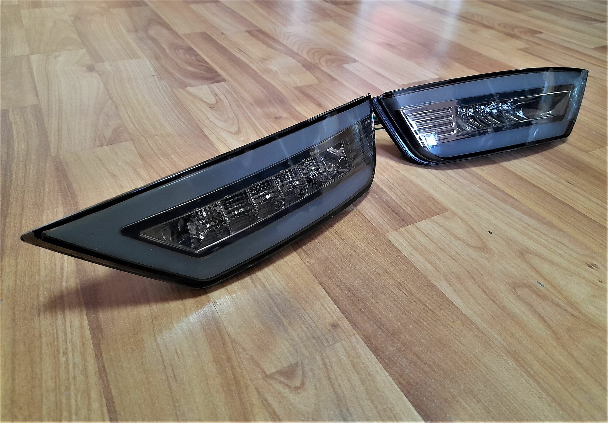 Катафоты затемненные диодные LED в задний бампер на Форд Фокус 2 рестайлинг хэчбек, на Форд Куга 1