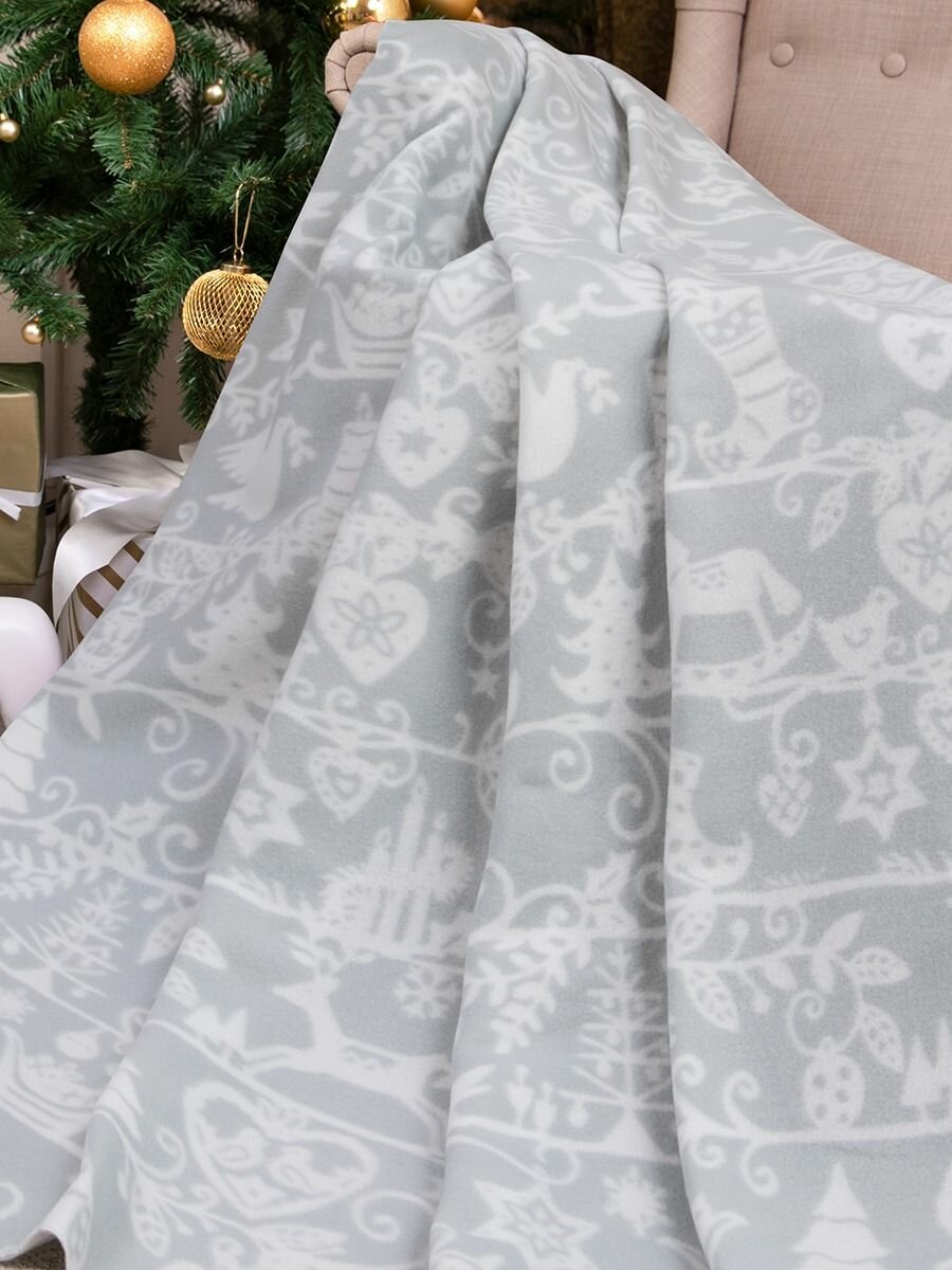 Плед новогодний 130х170 см флисовый "Новый год" серый