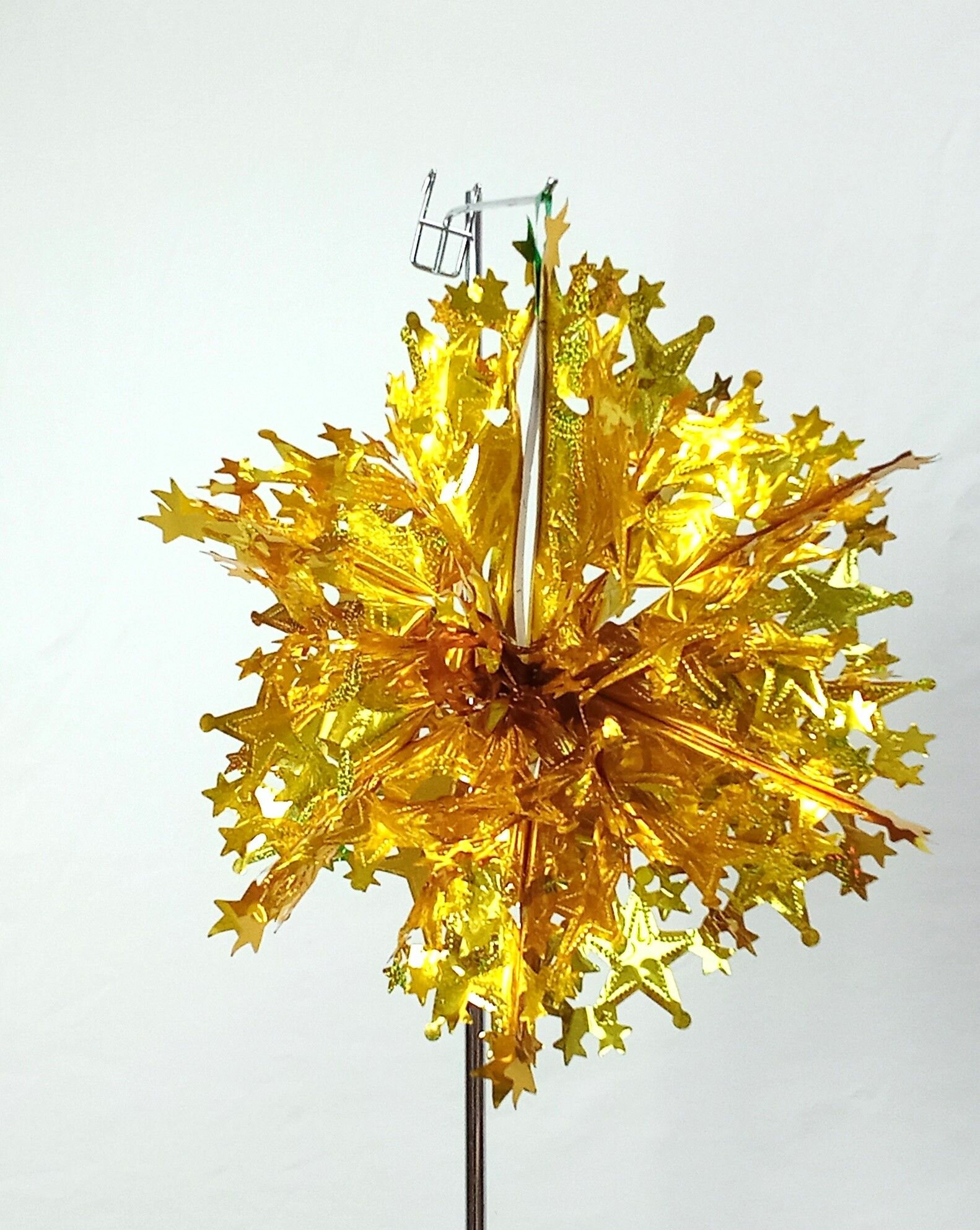 Снежинка новогодняя фольгированная на подвесе, 30x28см, золотая