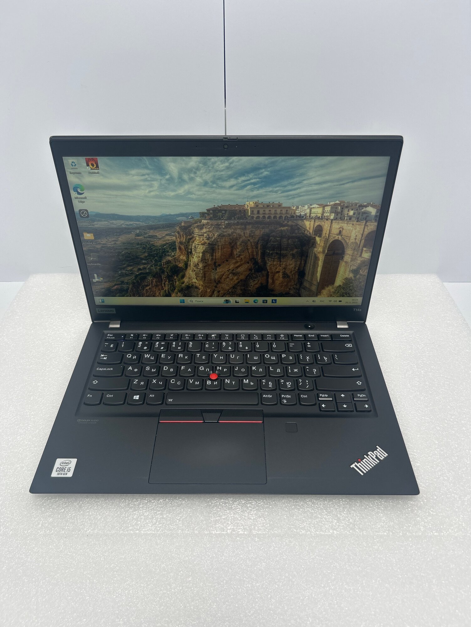 Ноутбук Lenovo ThinkPad T14s (20T0001BRT) 14"/Intel Core i5 10210U/RAM 16 GB/SSD 512 GB/Intel UHD Graphics/1920x1080/IPS/Windows 11/Подсветка кл-ры: LED/черный. Состояние: Уценка/большой след. на матрице от клавиатуры