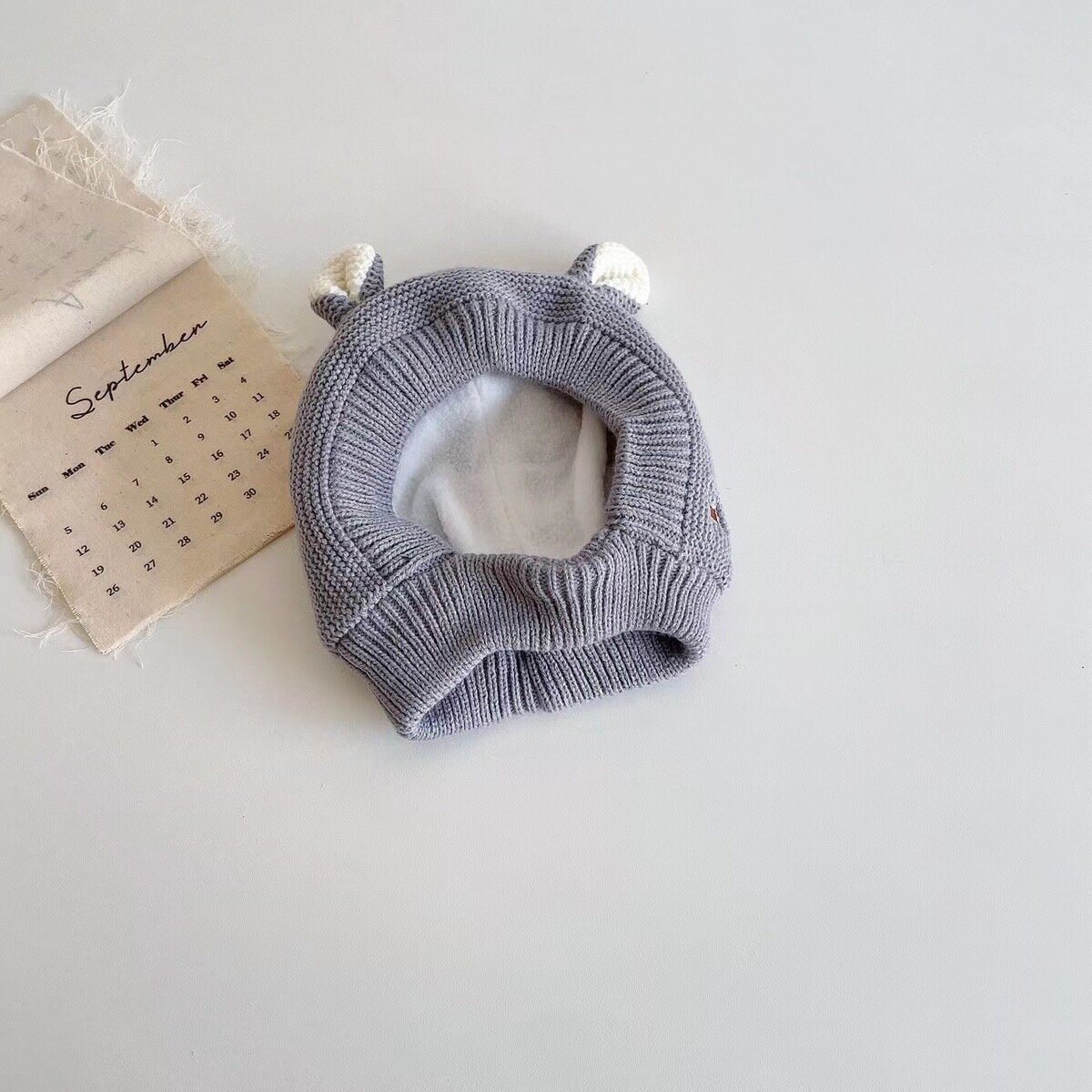 Детская шапка, зимняя бархатная шапка для маленьких мальчиков и девочек, милая шерстяная шапка с защитой ушей, детская шапка с кроликом, теплая мультяшная шапка