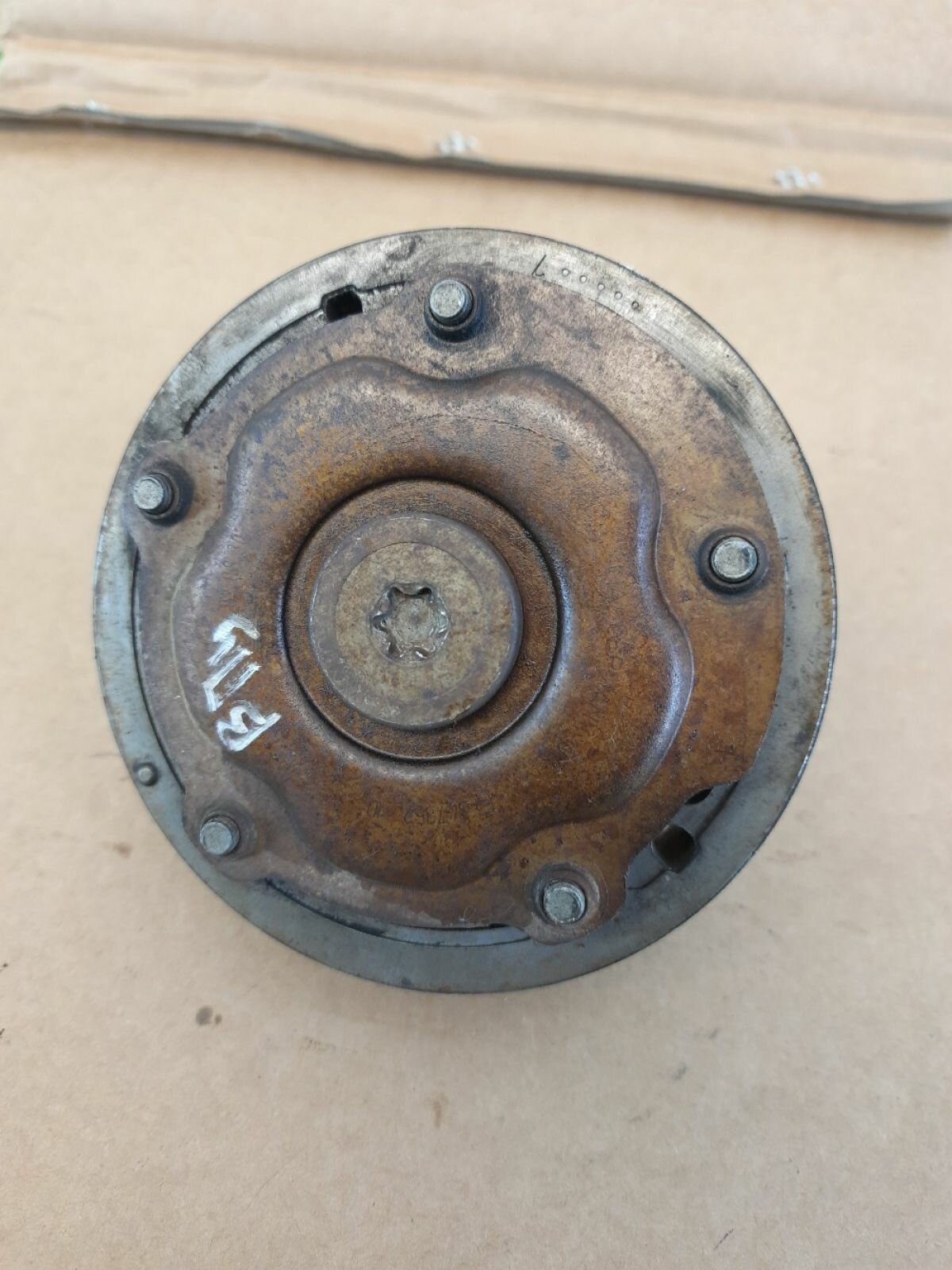 Шестерня распредвала Opel Astra H (2004—2007) 5636632