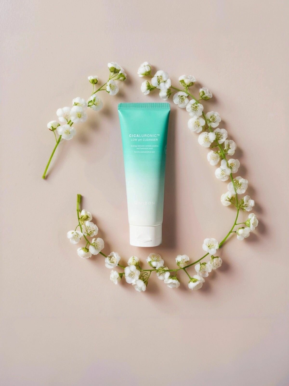 MIZON Пенка для умывания с экстрактом центеллы азиатской и гиалуроновой кислотой CICALURONIC LOW pH CLEANSER 120г