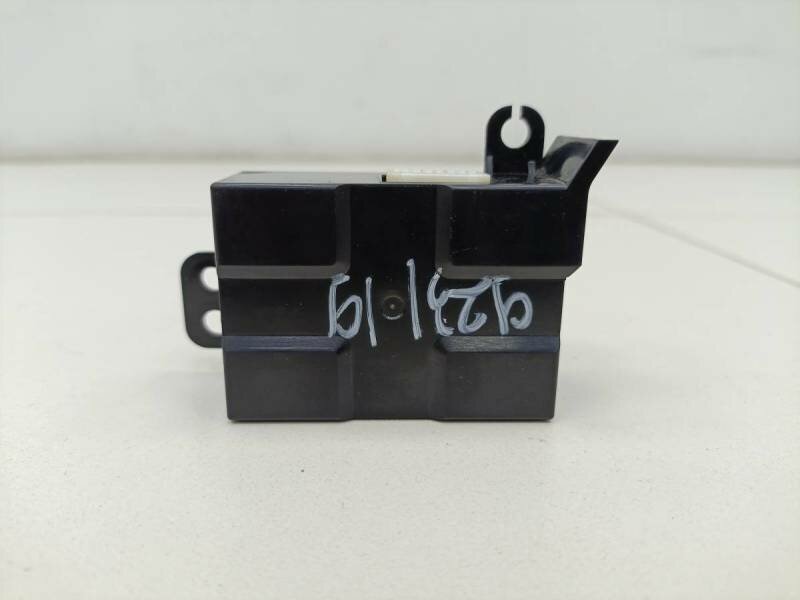 Блок электронный Nissan Tiida C11 2007-2014