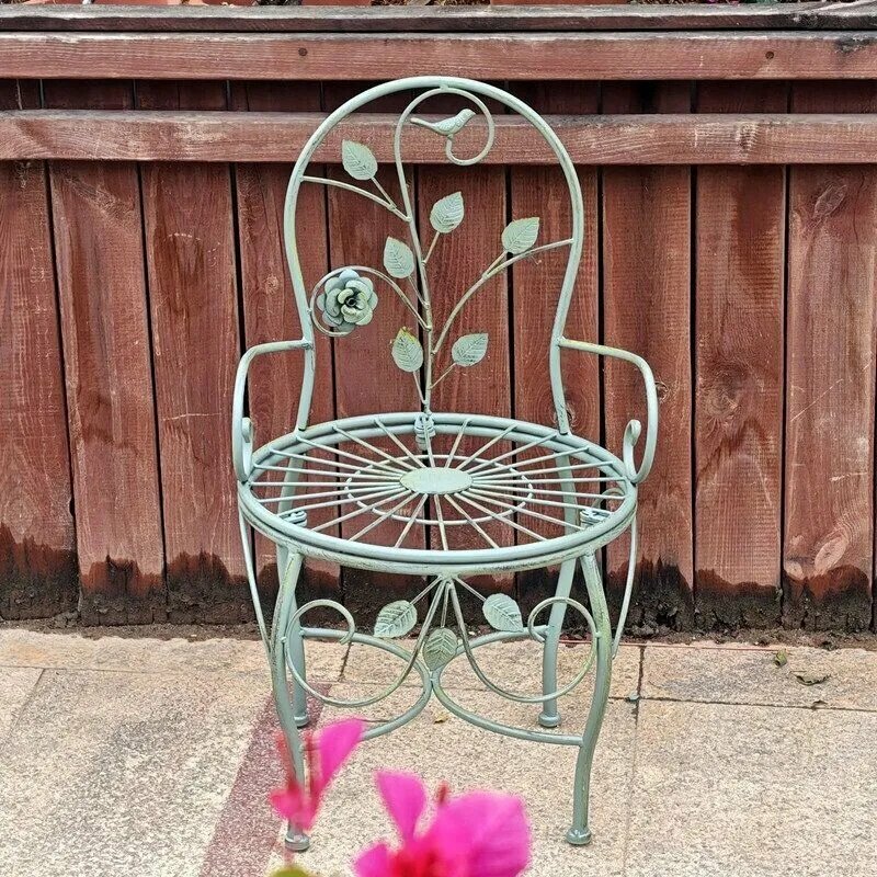 Садовый стул