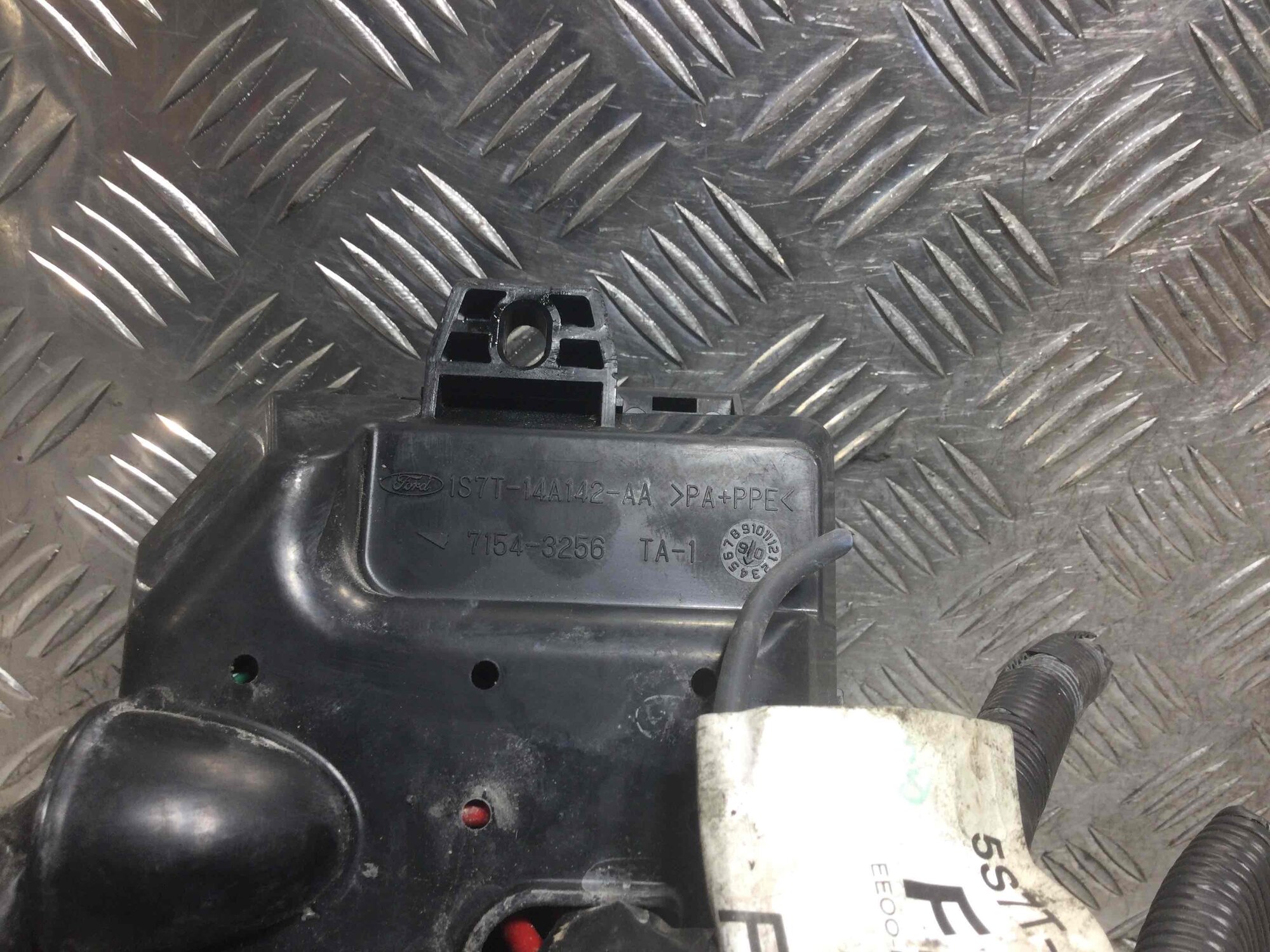 Б/У Блок предохранителей Ford Mondeo 3 поколение [рестайлинг] (2003-2007) 2006 г.