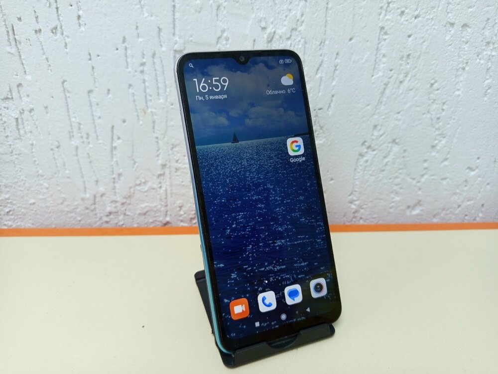 Смартфон Xiaomi Redmi 9A 2/32 ГБ Global, Dual nano SIM, голубой, б/у, уценка
