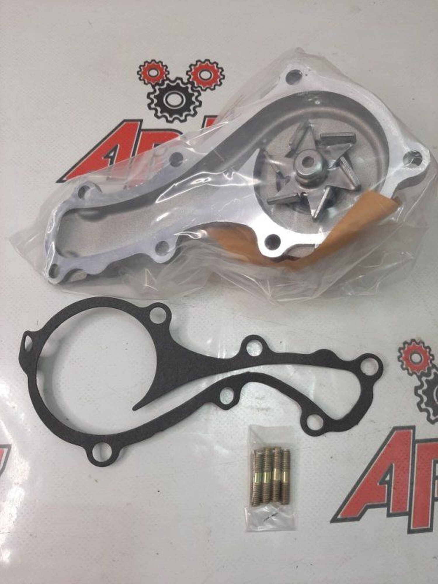 Помпа (водяной насос) AISIN N76, для автомобилей Nissan, QG15, 1 штука