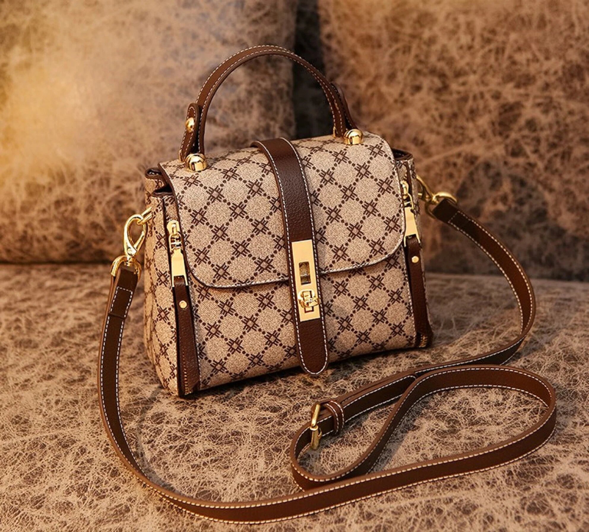 Сумка мессенджер  Сумка мессенджер из натуральной кожи