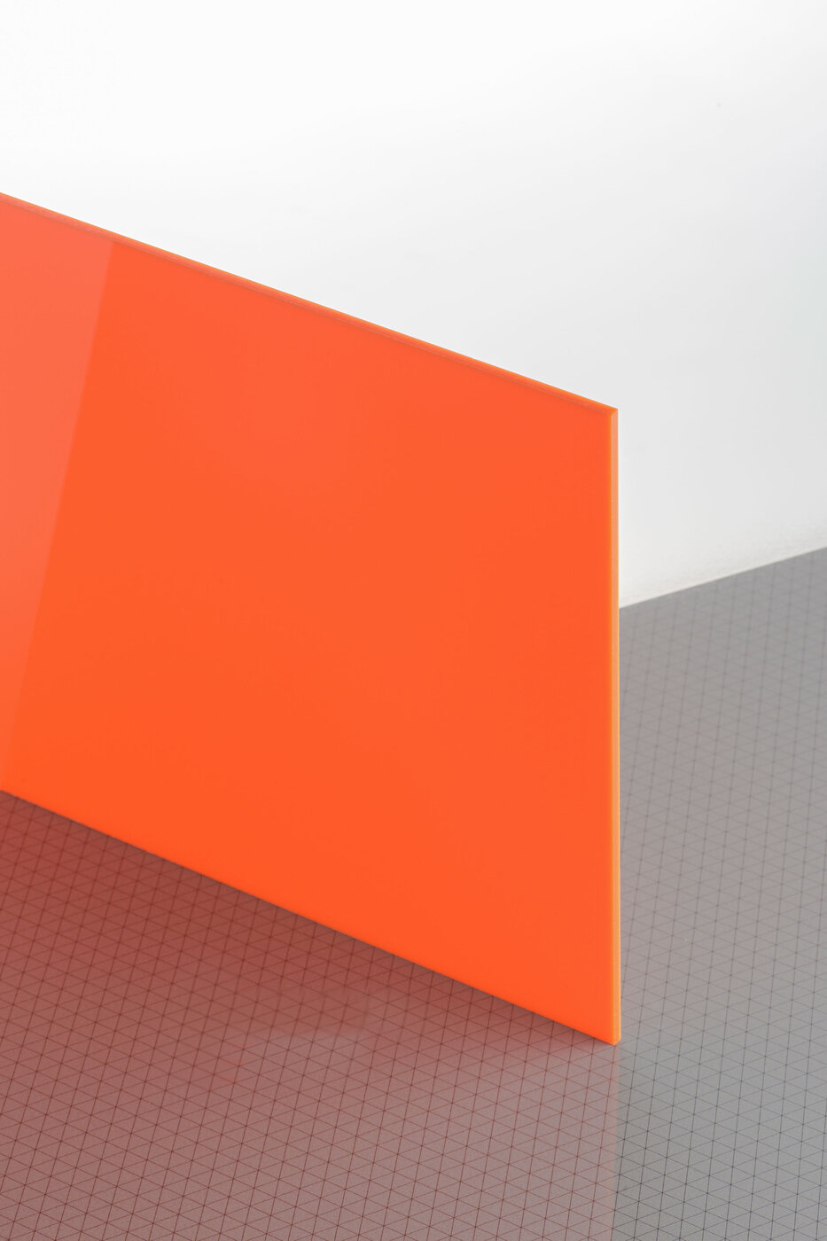 Оргстекло оранжевое, круг 22 см, толщина пластика 3 мм. 1 шт.