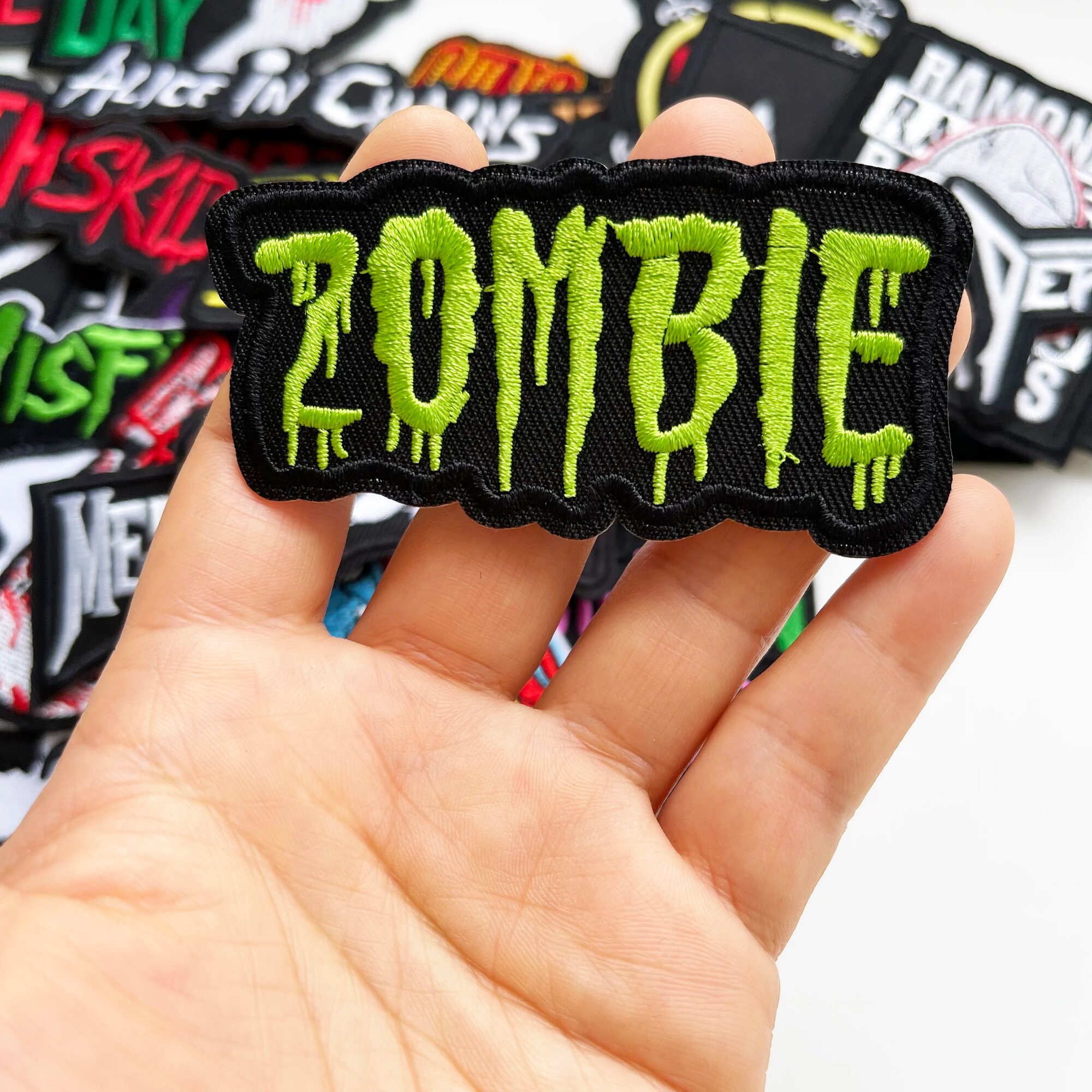 Нашивка "Zombie" черная, цвет 15