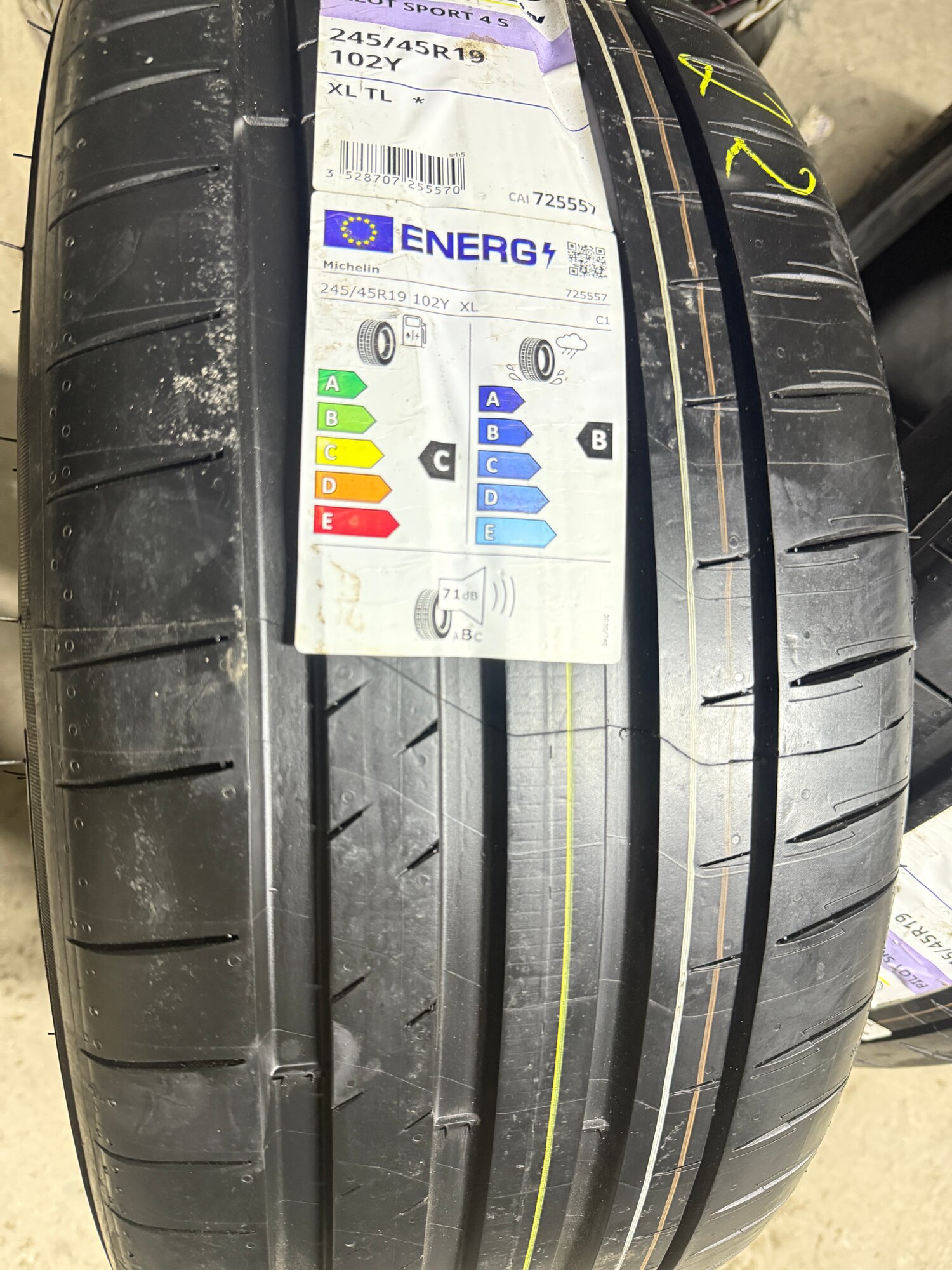 Michelin Pilot Sport 4 S 245/45 R19 102Y