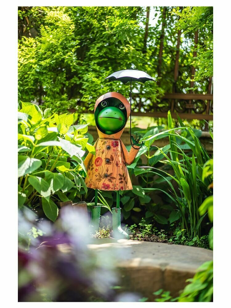 Чугунная ручная декоративная статуя лягушки