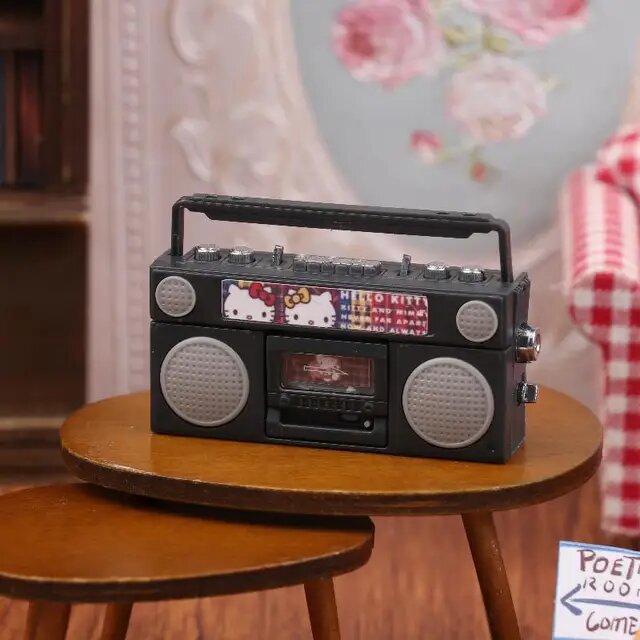 MINISO Кукольный домик радио Hello Kitty пластиковый