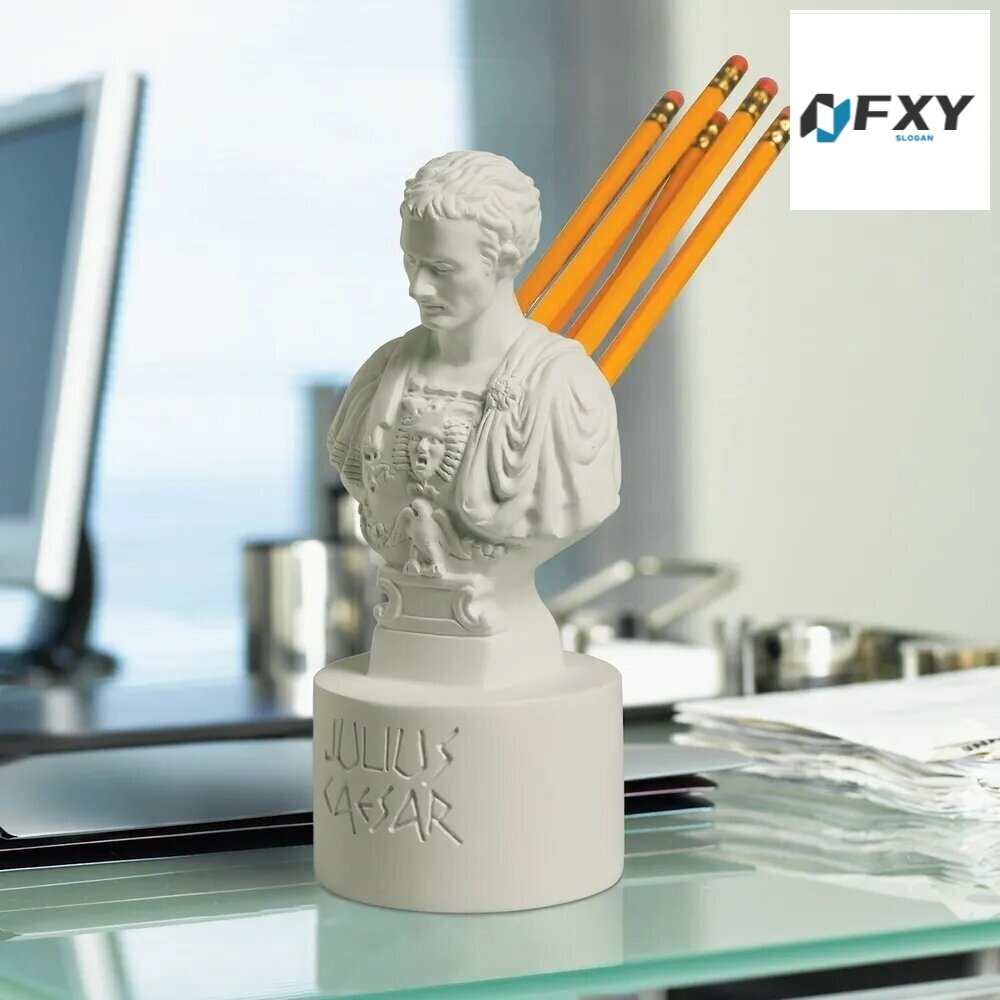 Эксклюзивный аксессуар для рабочего стола Юлий Цезарь предназначен для хранения ручек и карандашей