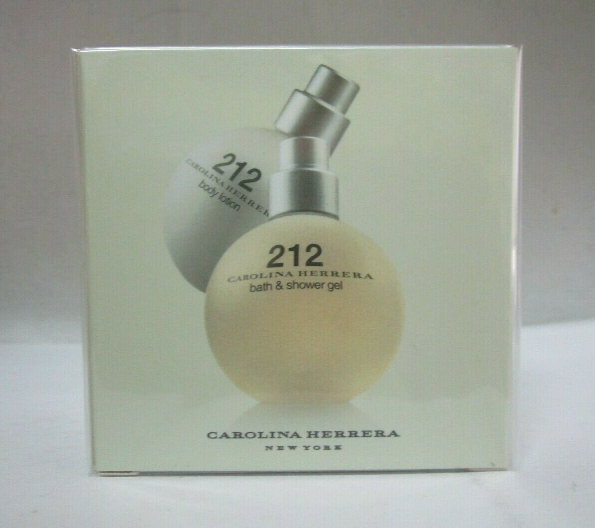 CAROLINA HERRERA 212 Набор женский лосьон для тела 50 мл + гель для душа 50 мл