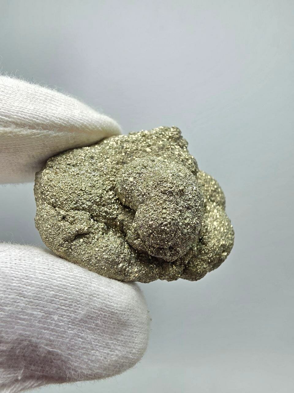 Пирит 42 мм, 60 г.