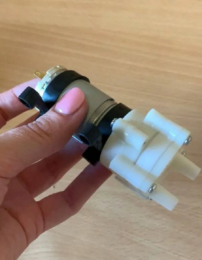 Насос электрический водяной, масляный, вакуумный, воздушный мембранный насос R385