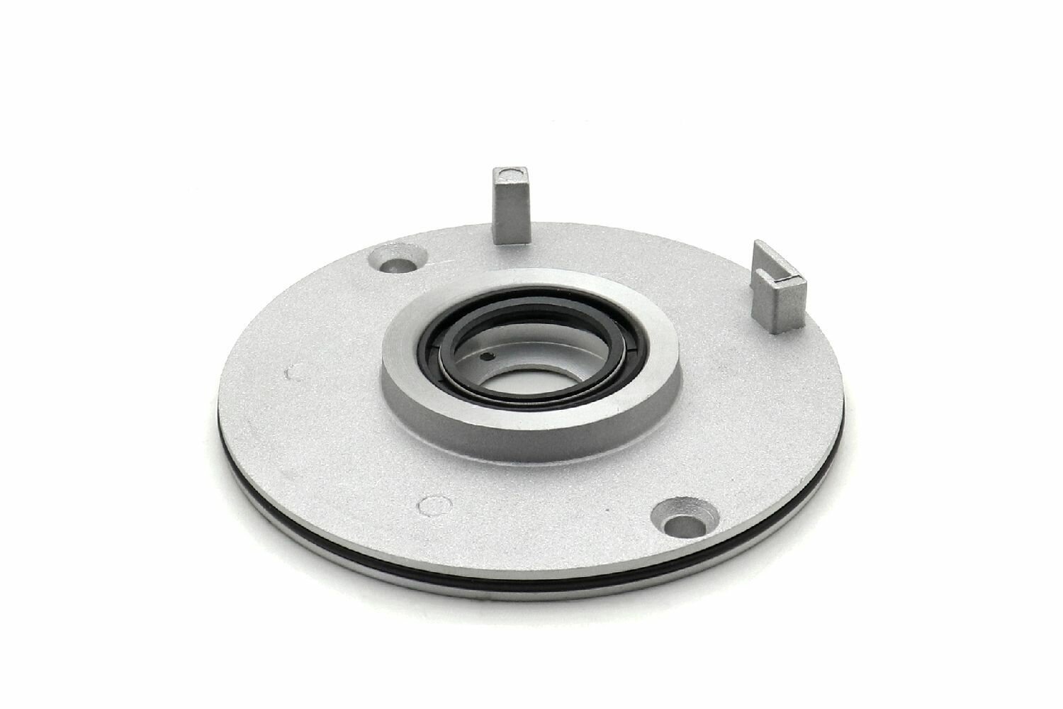 Крышка коленвала DELTA 110, ALPHA 110 (тарелка отделителя масла)