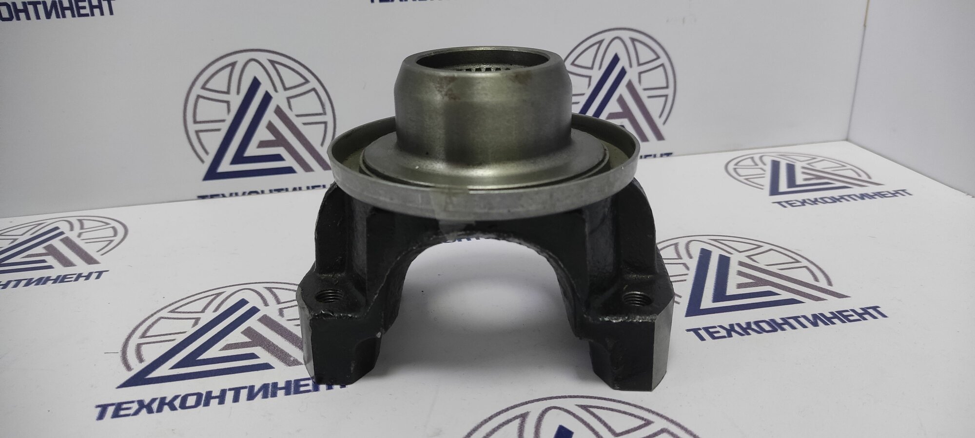 459/70317 Фланец КПП JCB