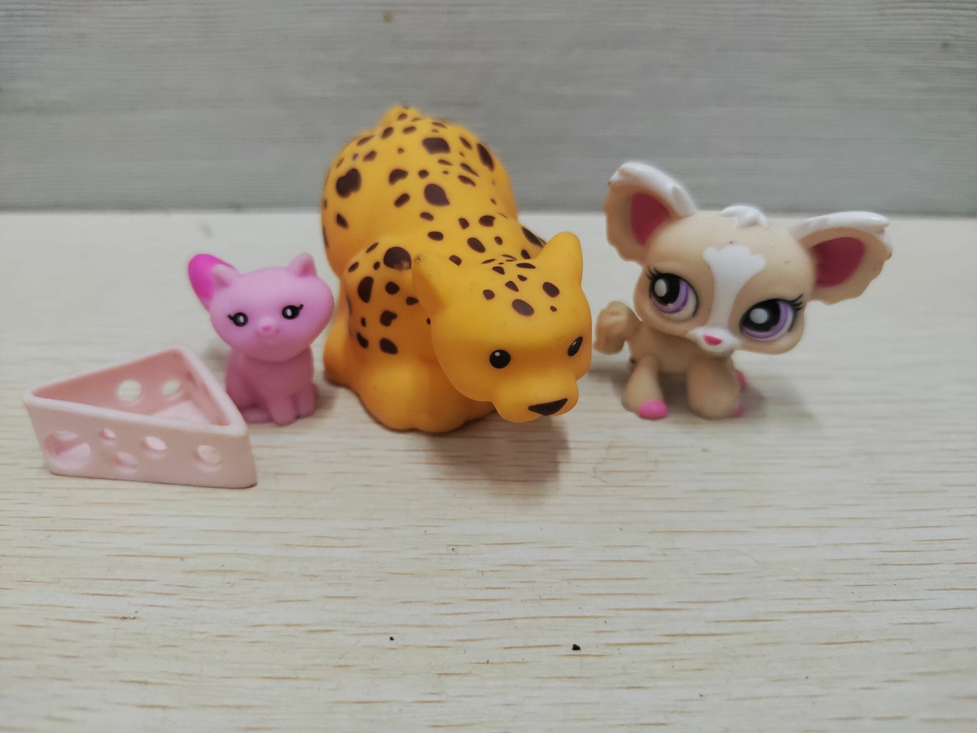3 шт Фигурка Little People Animal Cheetah and Mini Pets Dog Cat Figure Toy