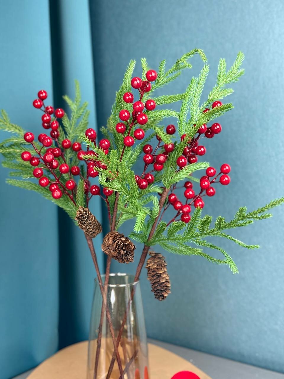 Новогодние ветки еловые Ягоды для декора красные с шишкой 3шт 70 см для декора интерьера