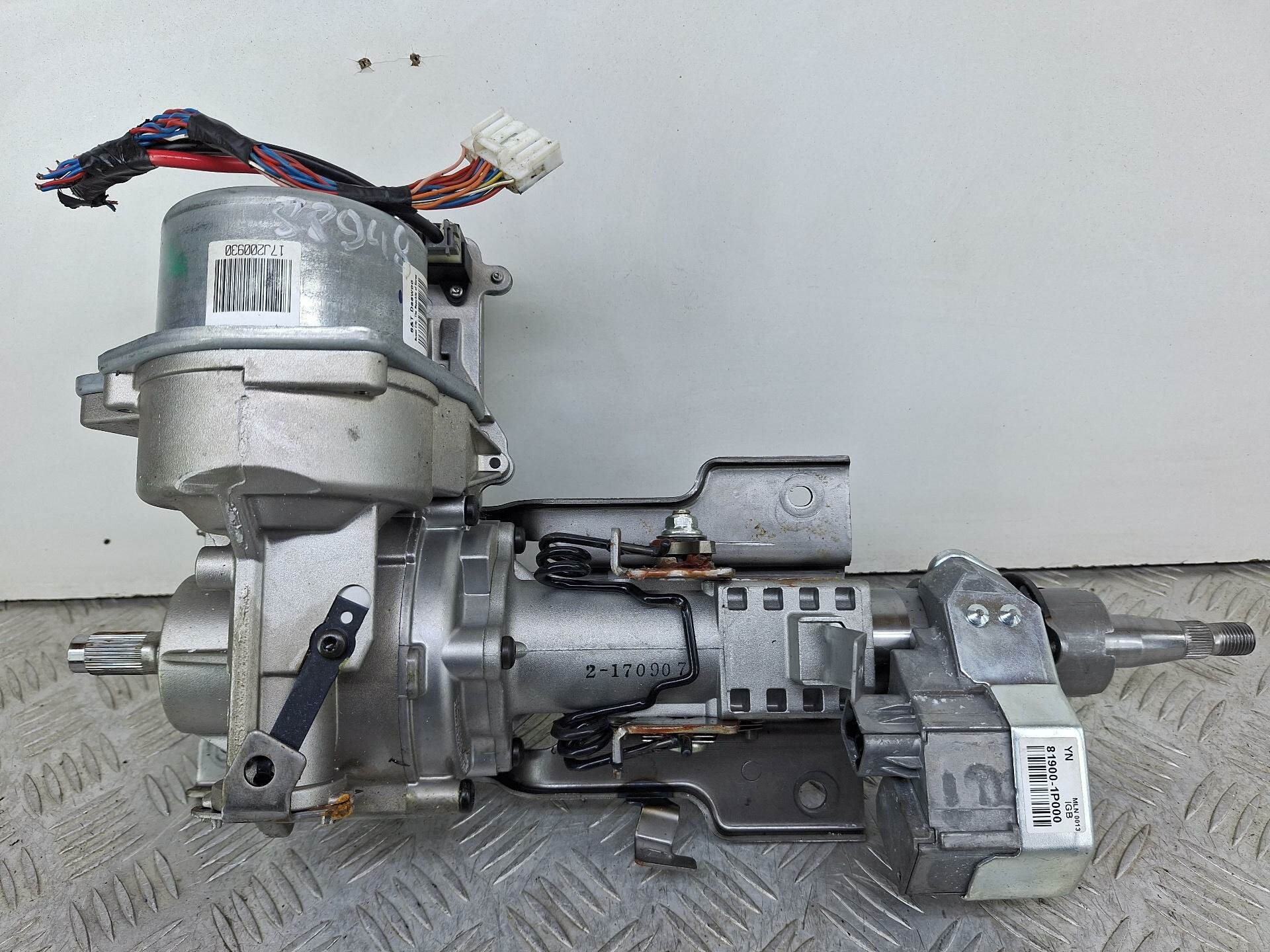 Электроусилитель руля Kia Venga рест. 2018 563001P252