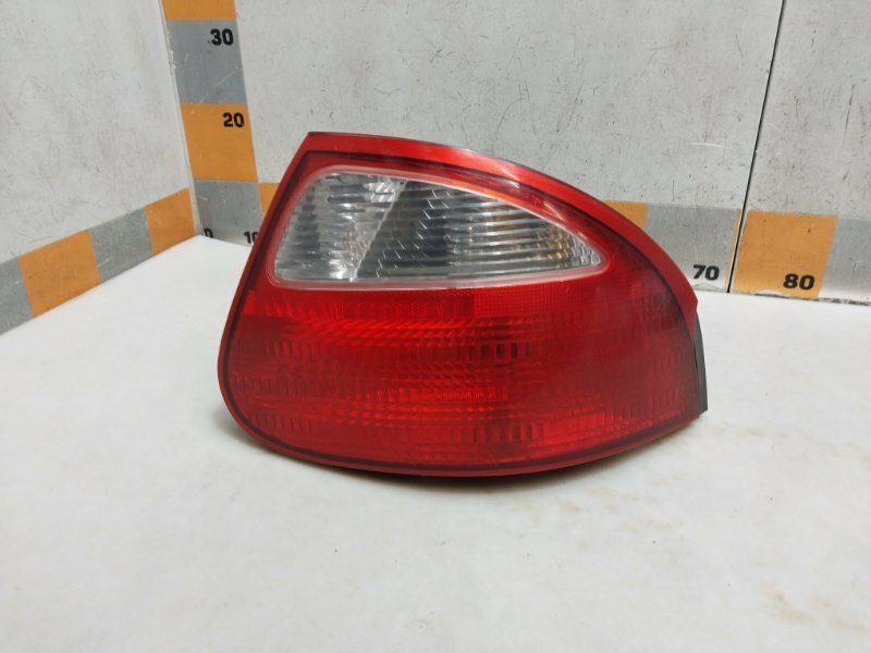 Б/У Дефект, оригинал Фонарь задний правый Kia Clarus 1998 1 463373 Hyundai-KIA арт. 0K9BA51150B