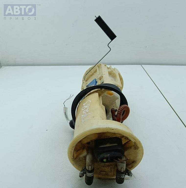 Насос топливный Volkswagen Passat B5