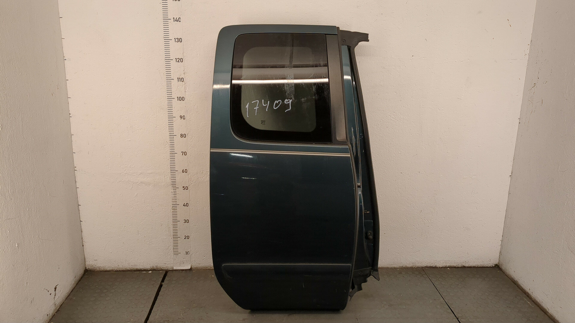 Дверь боковая (легковая) правая задняя Nissan Titan Б/У