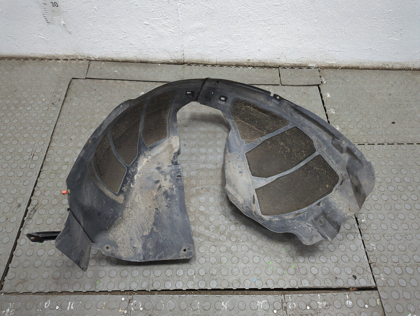Защита арок (подкрылок) левая передняя Opel Astra J Б/У