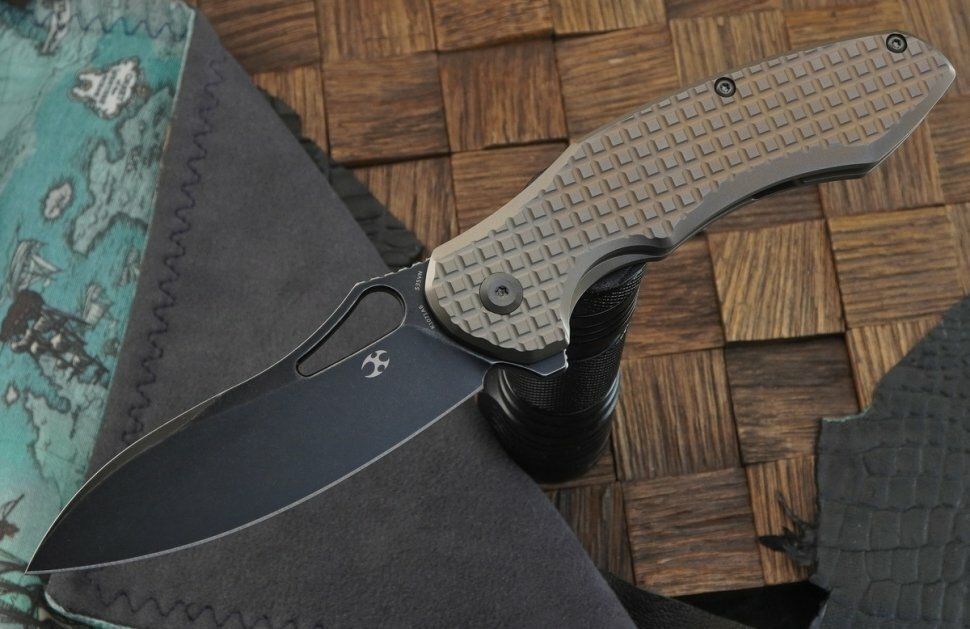Складной нож Kansept Knives Echis, сталь CPM S35VN, BW, рукоять титан бронзовое анодирование/frag pattern